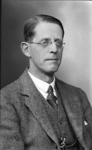 Finn Bull – lokalhistoriewiki.no