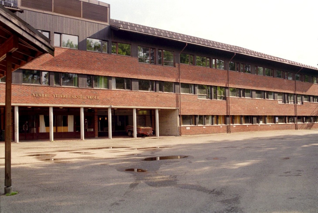Nesbru videregående skole – lokalhistoriewiki.no