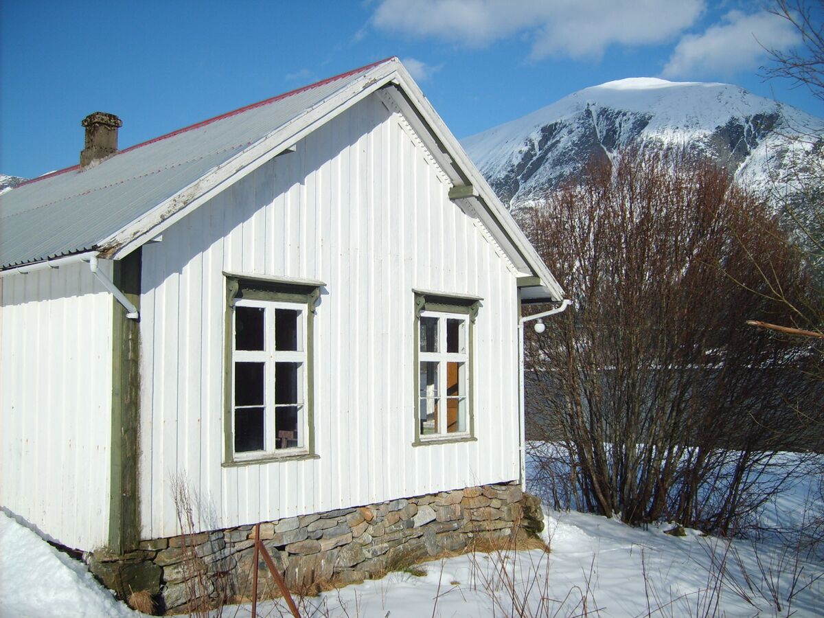 Hals skule (Aure) – lokalhistoriewiki.no