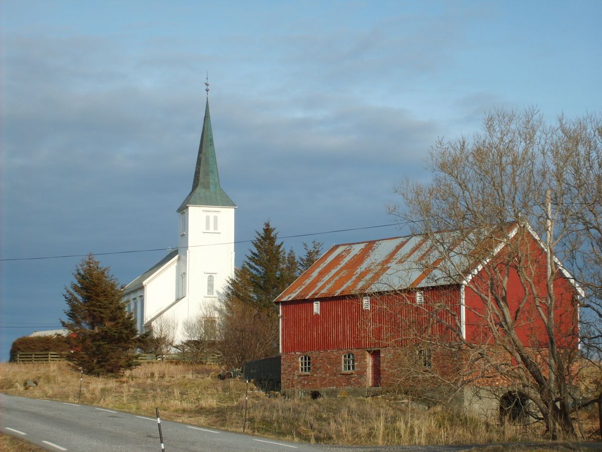 Hopen kommune – lokalhistoriewiki.no