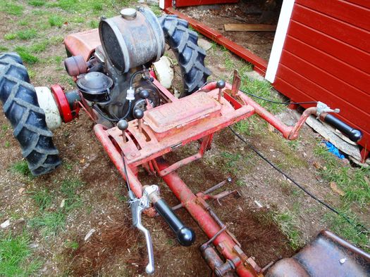 Tohjulstraktoren – lokalhistoriewiki.no