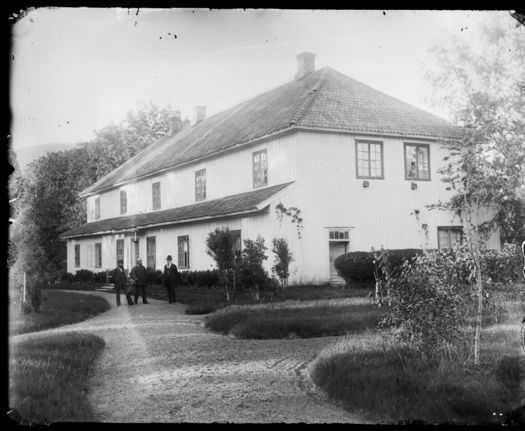 Bibliografi:Holmestrand kommune – lokalhistoriewiki.no