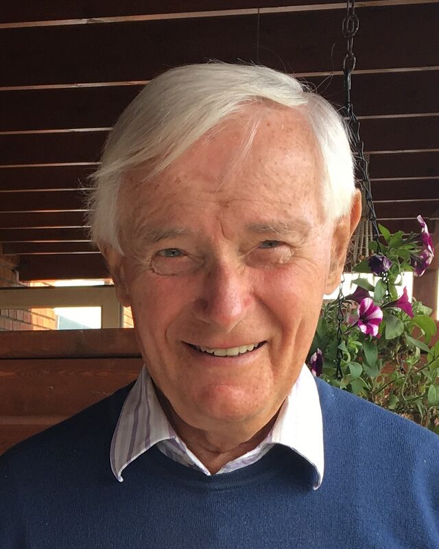 Finn Holden – lokalhistoriewiki.no