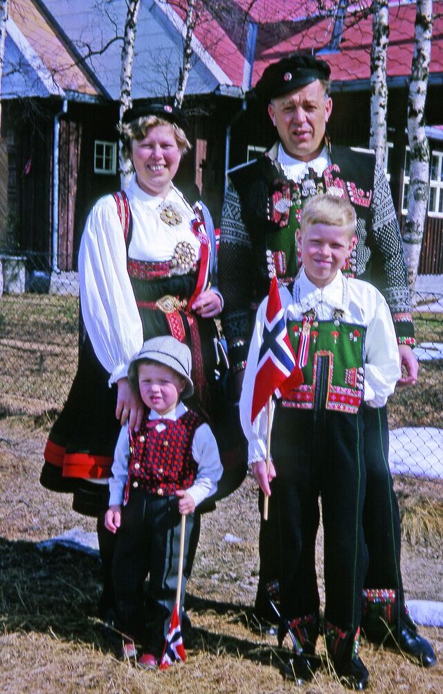 Knut Gjerden – lokalhistoriewiki.no