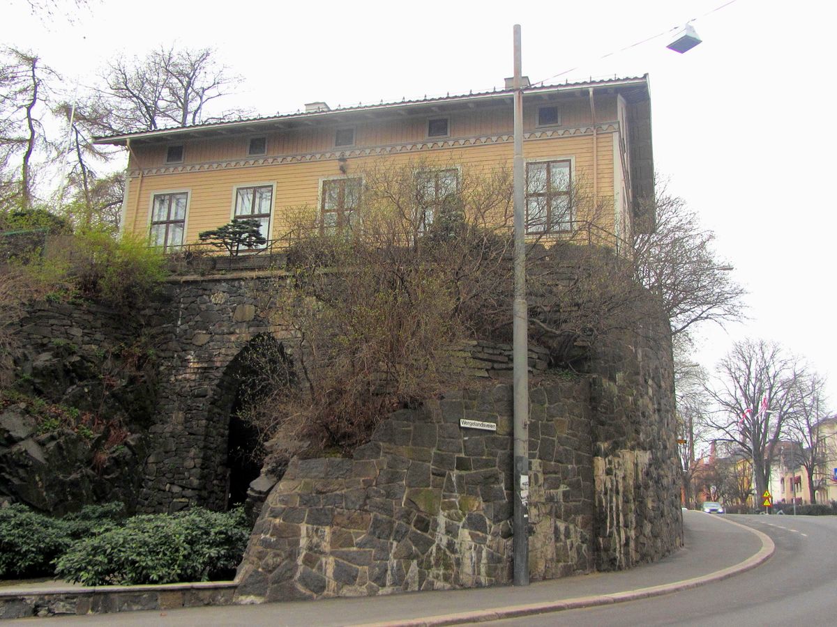 Grotten – lokalhistoriewiki.no