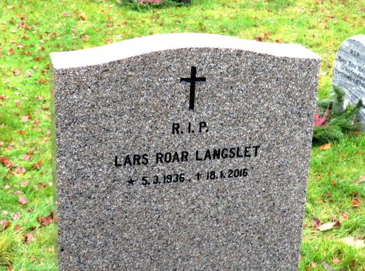 Lars Roar Langslet – lokalhistoriewiki.no