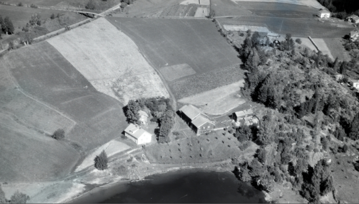 Skarvhella under Hollerud (Tyristrand) – lokalhistoriewiki.no