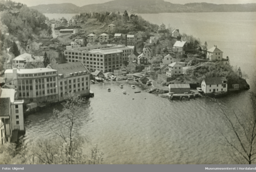 Salhus Væverier – lokalhistoriewiki.no