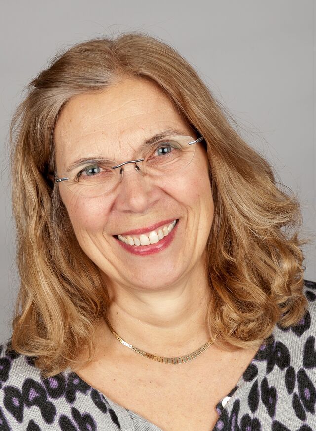 Signe Weitemeyer Firing (f. 1956) – lokalhistoriewiki.no