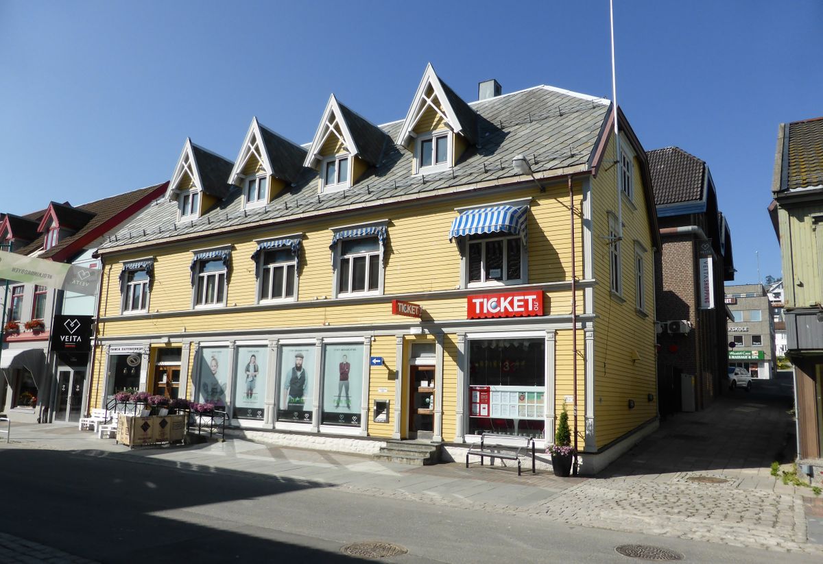 Storgata 102 (Tromsø) – lokalhistoriewiki.no